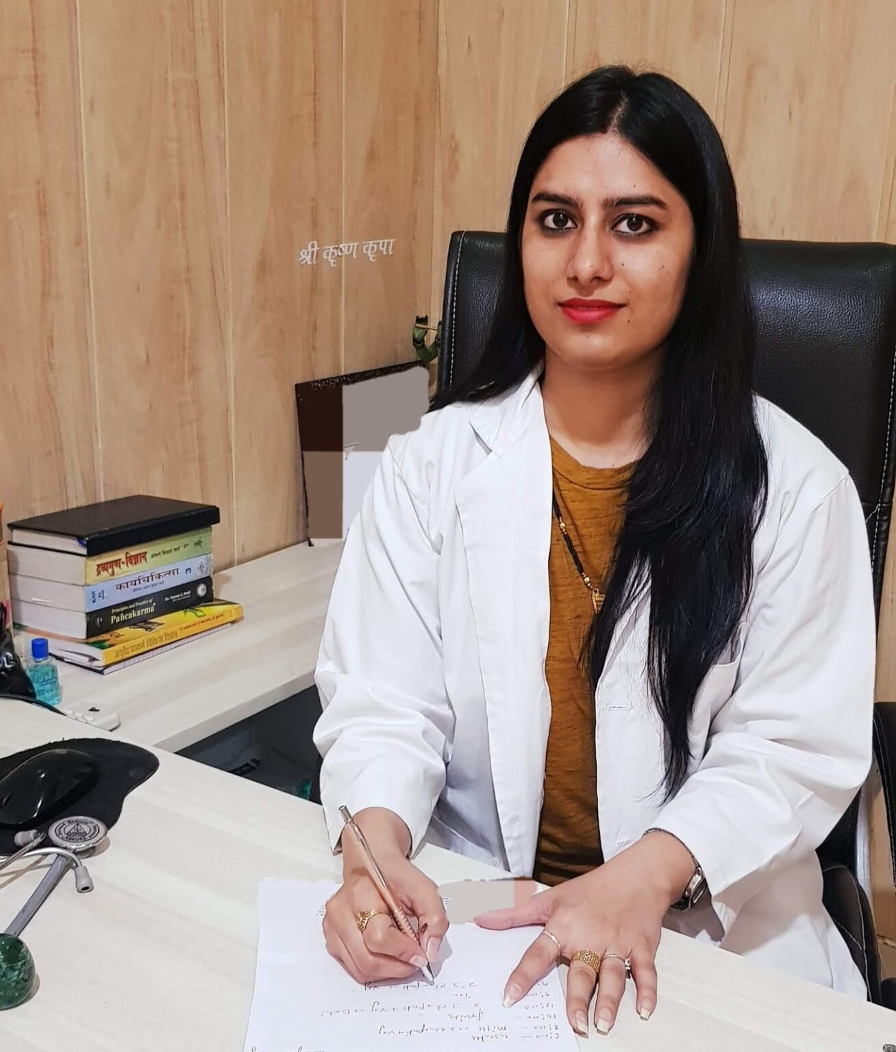 DR MONIKA – Medivan